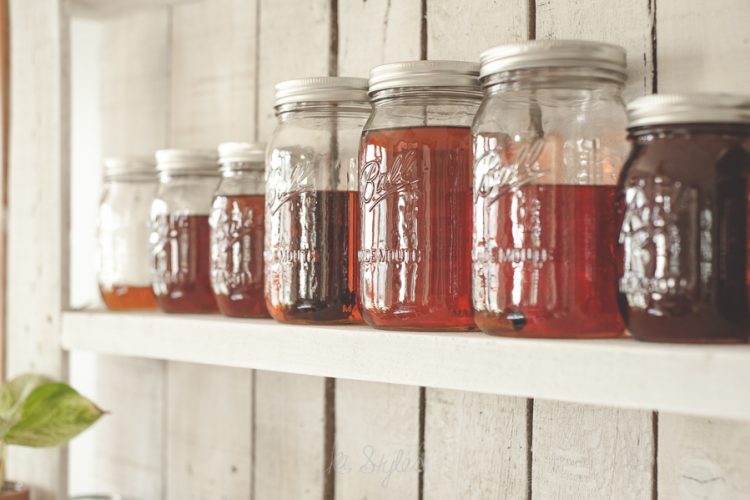 Mason Jar Pallet Bar – Sprinkled and Painted at KA Styles.co